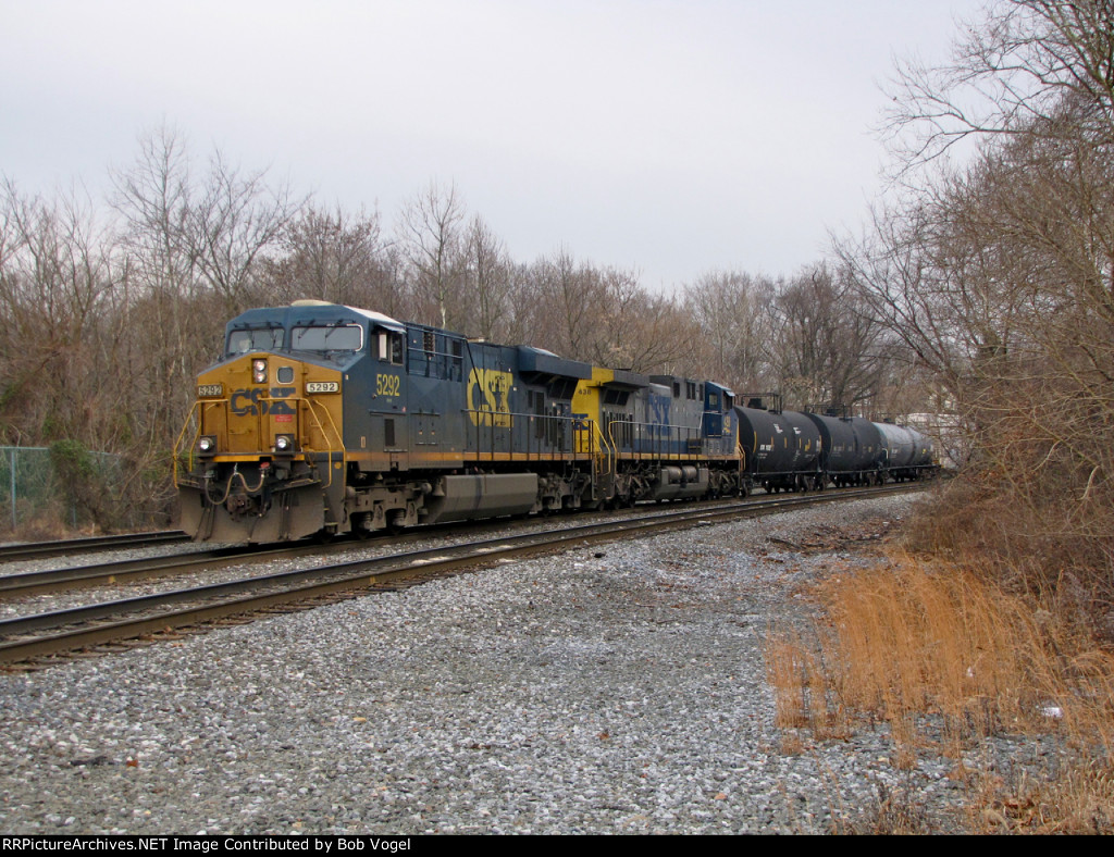 CSX 5292 and 438